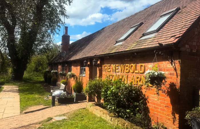 Best Pub Gardens in the West Midlands | CrossCountry Trains